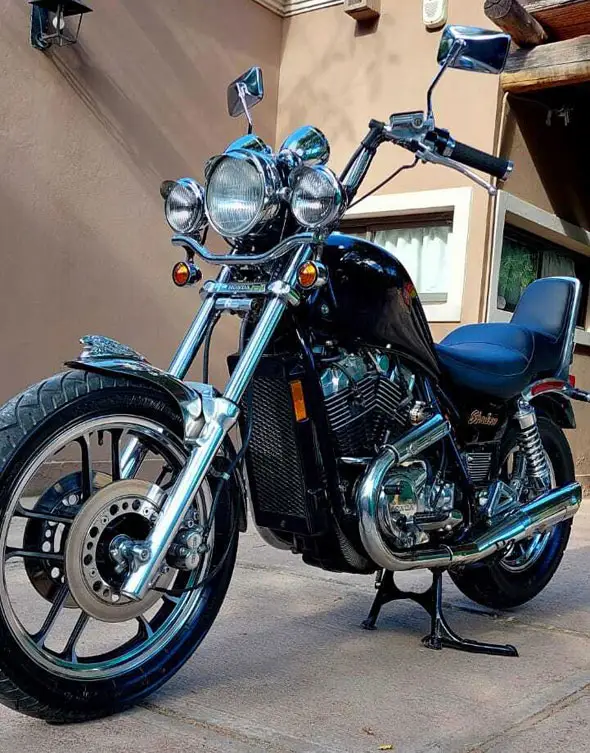 Motocicleta Honda Shadow 1984 700